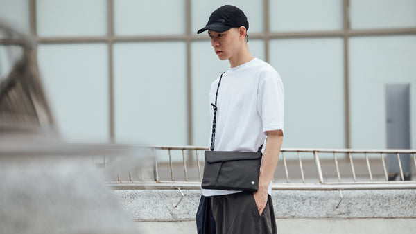 Adjustable Body Strap – us.moshi (US)